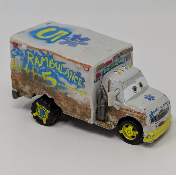Disney | Toys | Disney Pixar Cars Movie Diecast Dr Damage Rambulance ...